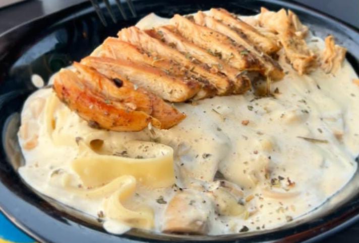 Alfredo Pasta | Cloud Naan