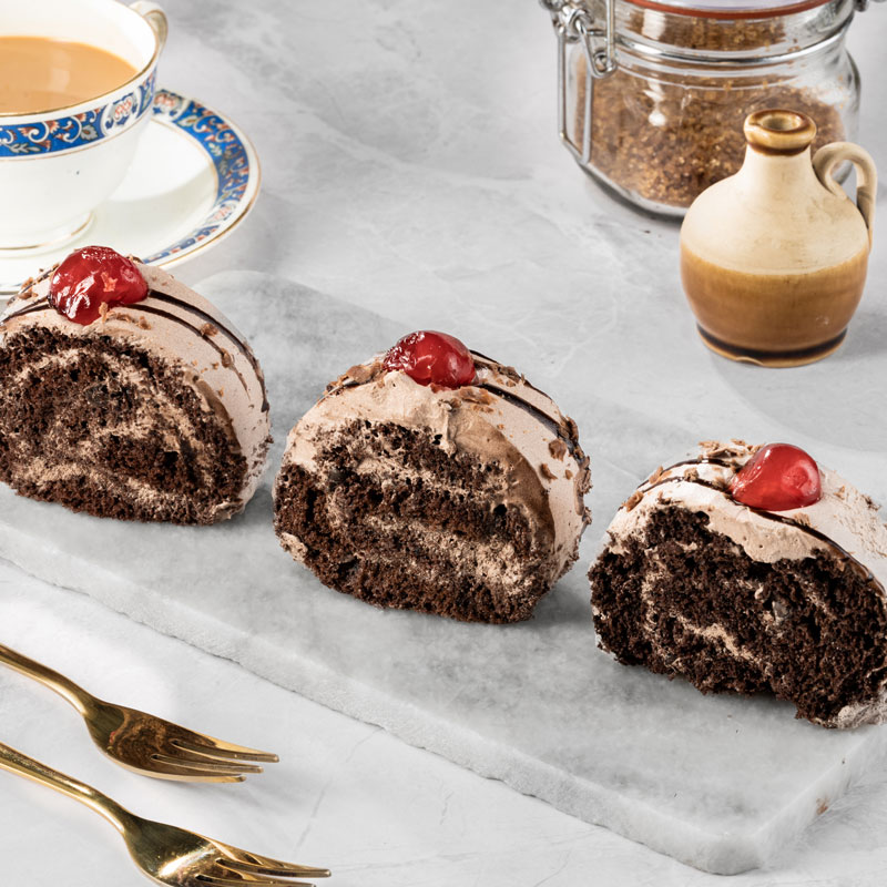 Order Chocolate Swiss Roll Online | Rehmat-e-Shereen